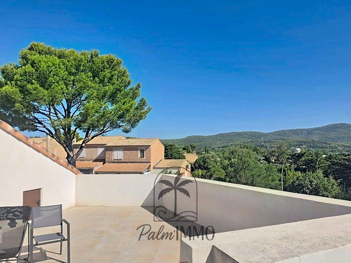 Les Picotieres-Poussaraque-La Milhiere, Sanary-sur-Mer : Appartement 4 pièces à louer