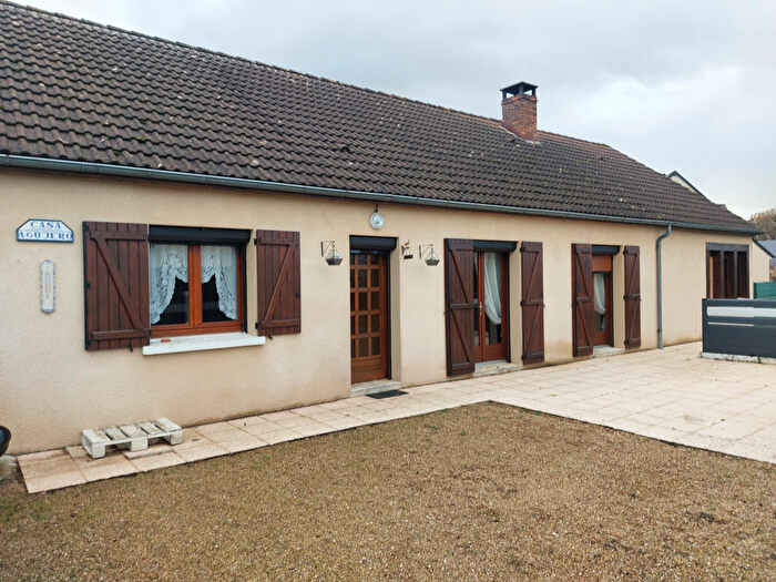 Maison à vendre - Luché-Pringé - 5 pièces - 3 chambres