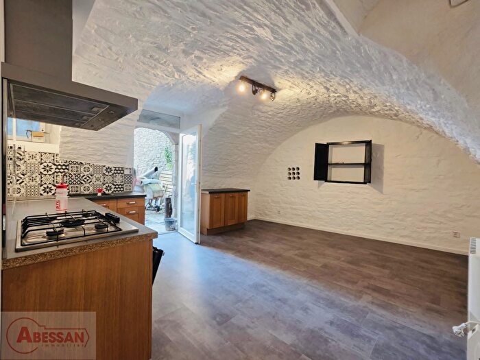 Maison à vendre - Saint-Hippolyte-du-Fort - 9 pièces - 3 chambres