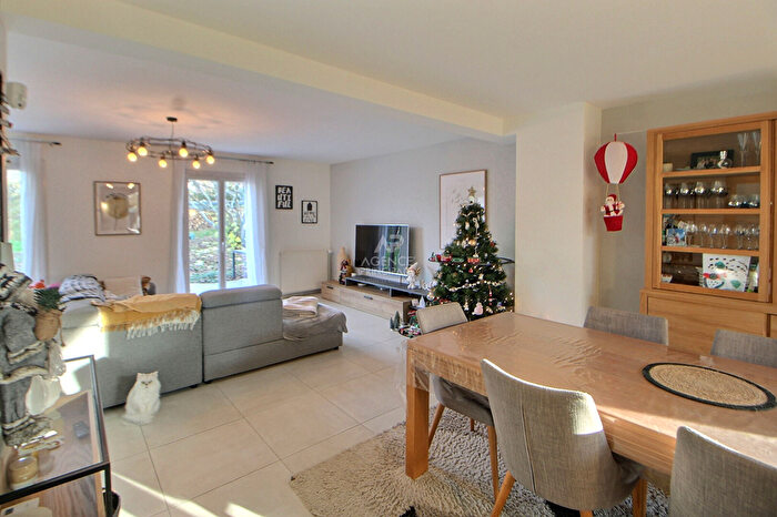 Maison à vendre - Chapet - 7 pièces - 5 chambres