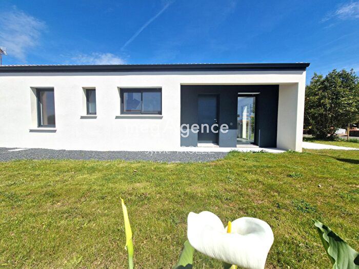 Maison 4 pièces à Saint-Mathurin, à vendre