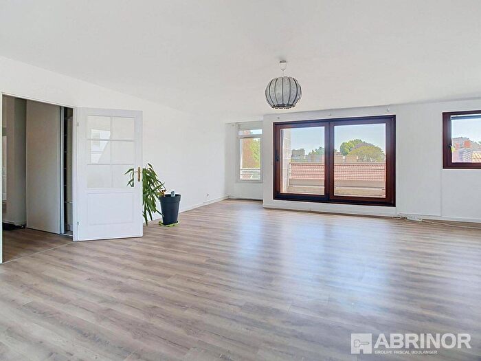 Appartement 4 pièces à Saint Maurice-Pellevoisin, Lille, à louer