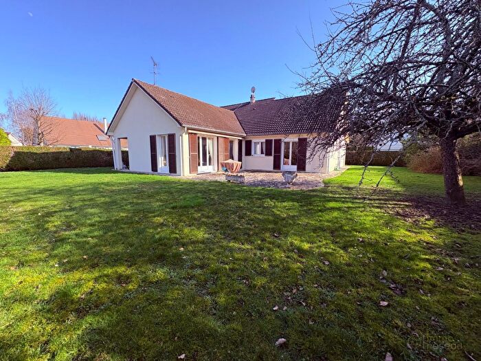 Maison à vendre - Ozoir-la-Ferrière, Vieux village, Armainvilliers, Notre Dame - 6 pièces - 4 chambres