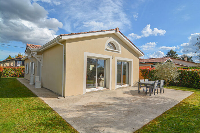 Maison à vendre - Saint-Médard-en-Jalles, Caupian, Cérillan, Hastignan, Issac - 5 pièces - 3 chambres