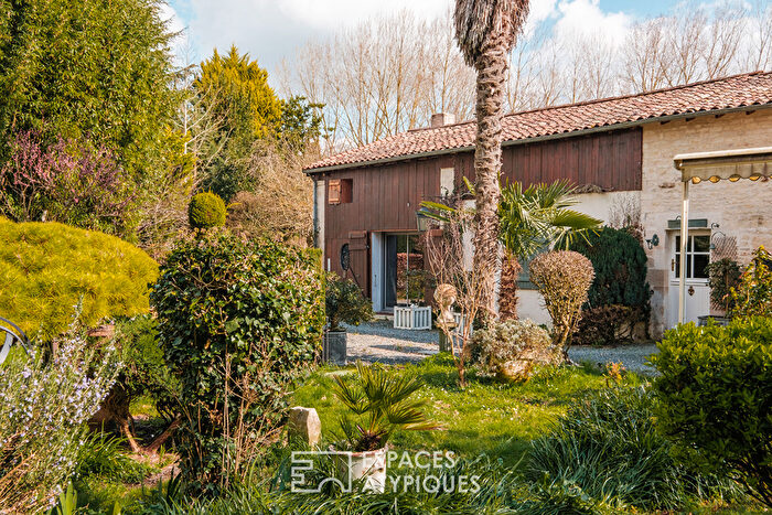 Maison à vendre - Coulon - 9 pièces - 4 chambres