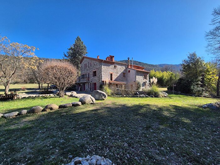 Maison à vendre - Fuilla - 10 pièces - 6 chambres