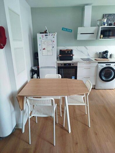 Appartement 2 pièces à louer - Claveliere-Malletiere, Oullins-Pierre-Bénite