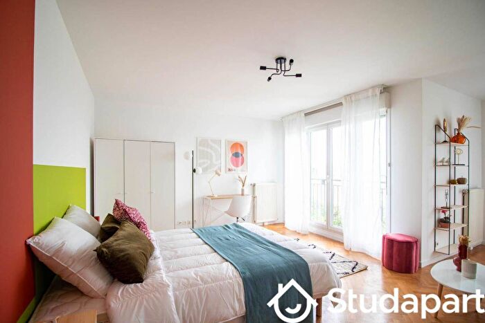 Appartement à louer - Saint-Denis - 1 pièce - 4 chambres