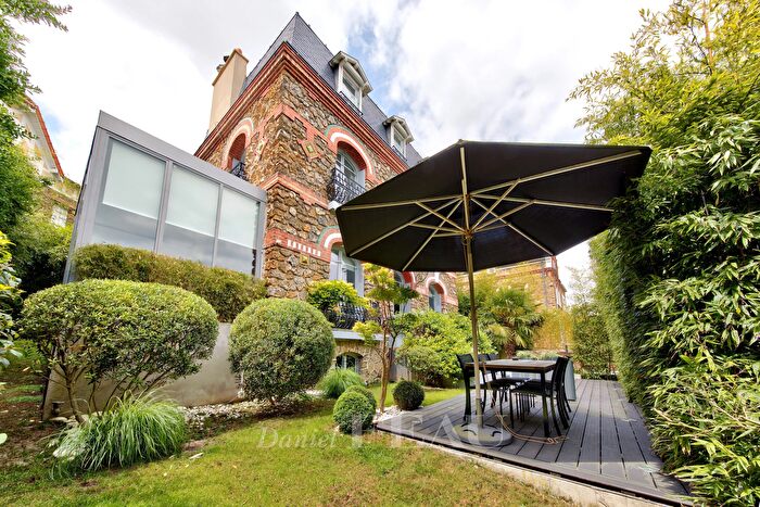 Maison à louer - Saint-Cloud, Coteaux, Bords de Seine - 7 pièces - 5 chambres