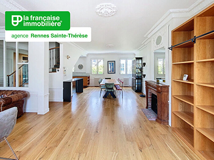 Quartiers Sud-Ouest, Sainte-Thérèse : Maison 8 pièces à louer