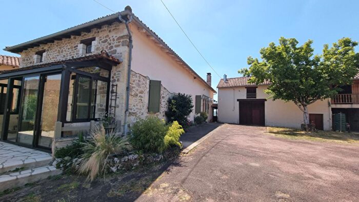 Saint-Pardoux-la-Rivière : Maison 5 pièces à vendre