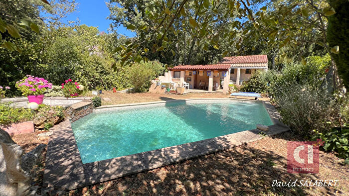 Maison à vendre - Néoules - 5 pièces - 3 chambres