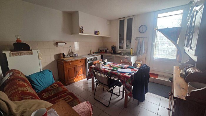 Appartement à louer - Montpon-Ménestérol - 3 pièces - 1 chambre
