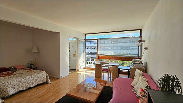 Appartement à louer - Lille, Saint-Maurice, Pellevoisin - 1 pièce