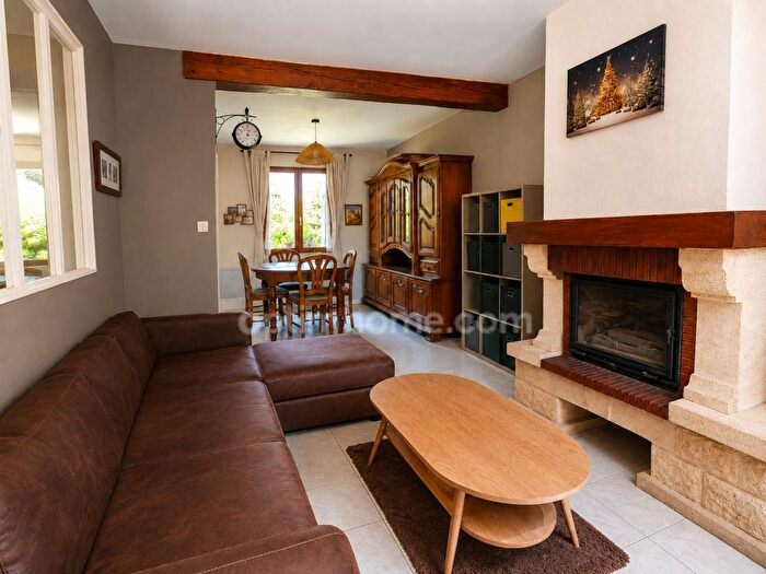 Maison 5 pièces à vendre à Fleury