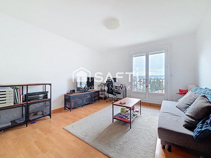 Appartement à vendre - Rueil-Malmaison, Plaine Gare - 3 pièces - 2 chambres