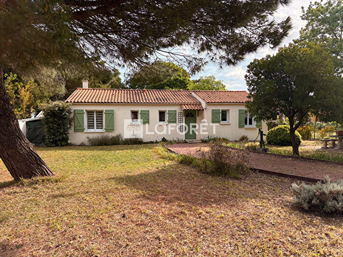 Saint-Pierre-dOléron : Maison 4 pièces à vendre