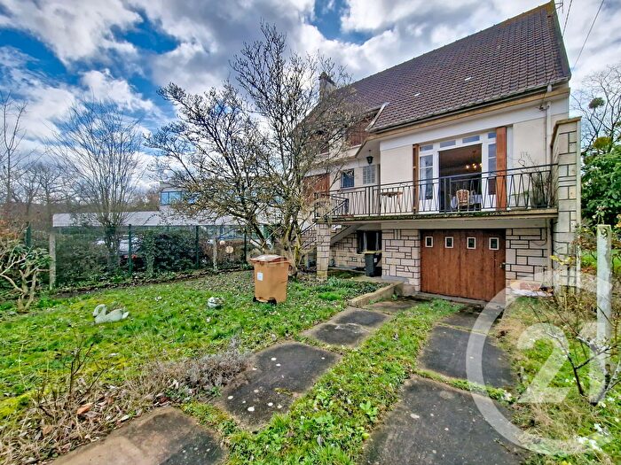 Maison à vendre - Noisy-le-Grand, Centre-ville - 7 pièces - 4 chambres