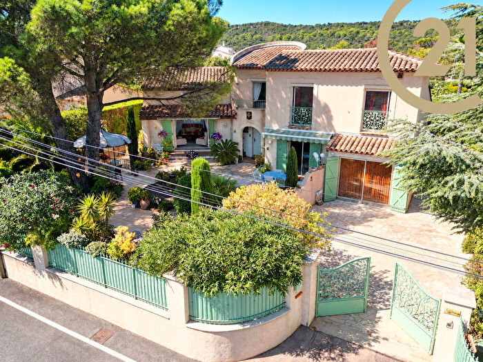 Fréjus : Maison 7 pièces à vendre