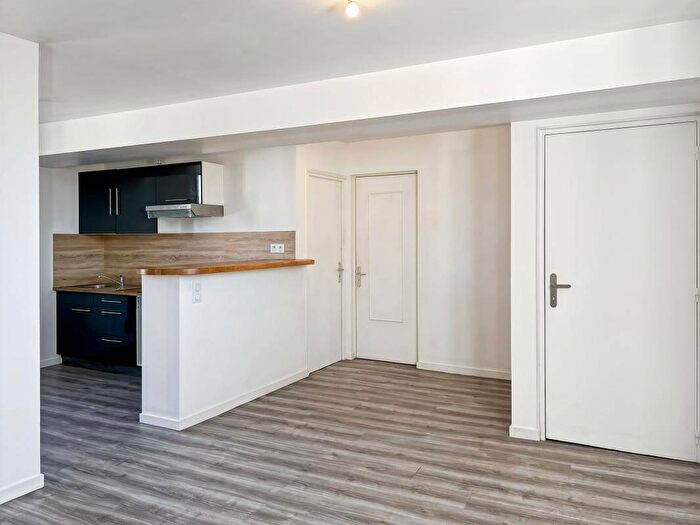 Appartement à louer - La Ferté-Saint-Aubin - 3 pièces - 2 chambres