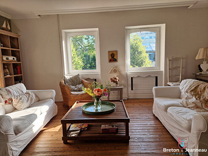 Maison 7 pièces à vendre - Laval, Pavement