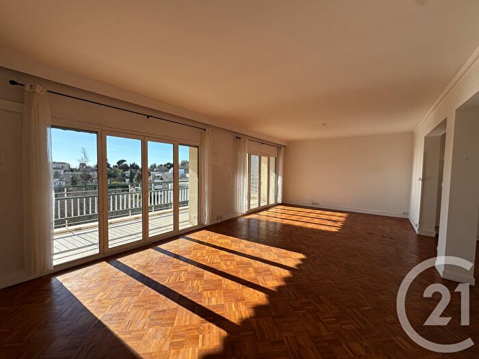 Appartement à louer - Marseille e , Saint-Giniez - 4 pièces - 3 chambres