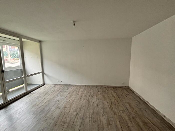 Appartement à louer - Saint-Étienne, Bernay, Valfuret - 3 pièces - 2 chambres