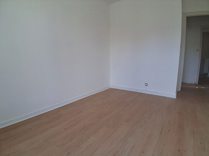 Appartement 4 pièces à Quartiers Nord-Ouest, Villejean, à louer