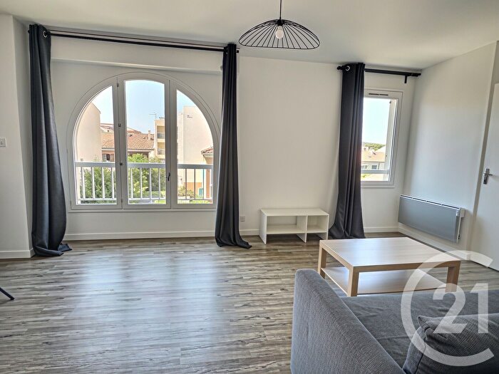La Londe-les-Maures, Moulin-Vieux, Ondine, Mas d'Argent, Stade Vitria : Appartement 2 pièces à louer