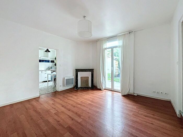 Maison à louer - Bordeaux, Capucins, Saint-Michel - 2 pièces - 1 chambre