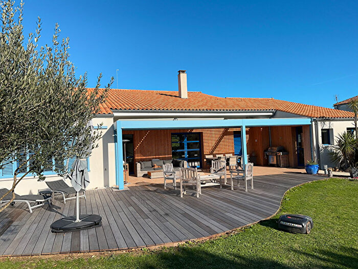 Maison à vendre - Saint-Denis-dOléron - 12 pièces - 5 chambres