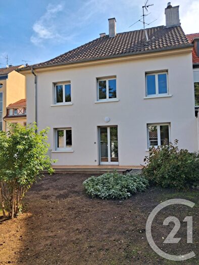 Maison 5 pièces à louer à Mulhouse, Europe, Bassin Nordfeld