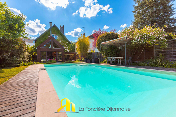 Maison 6 pièces à Fontaine-lès-Dijon, à vendre