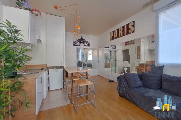 Appartement à vendre - Courbevoie, Faubourg de lArche - 2 pièces - 1 chambre