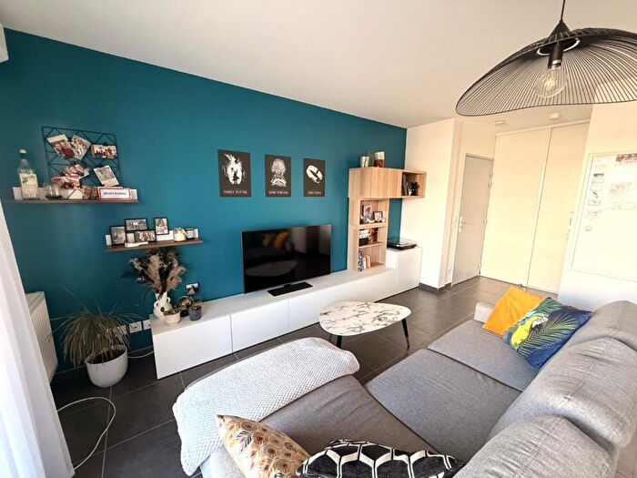 Appartement à vendre - Marseille e , Saint-Tronc - 3 pièces - 2 chambres