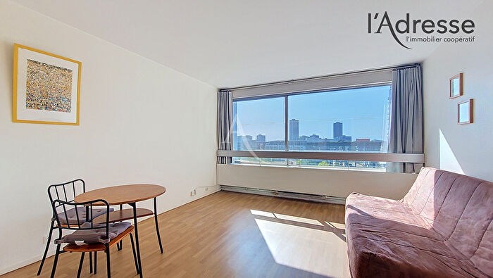 Puteaux, La Défense : Appartement 1 pièce à vendre