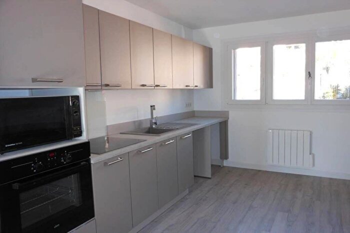 Saint Antoine, Grasse - Appartement 3 pièces à louer