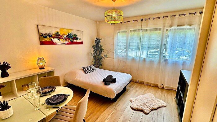 Appartement à louer - Saint-Julien-en-Genevois - 1 pièce