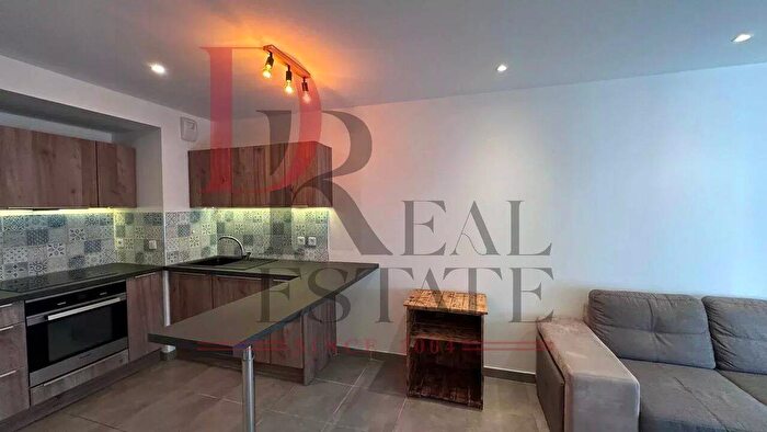 Appartement à louer - La Turbie - 2 pièces - 1 chambre