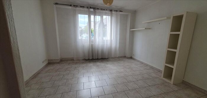 Appartement 2 pièces à louer - Nanterre, Centre-ville