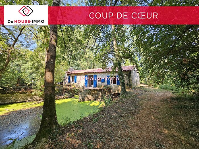 Maison 5 pièces à Saint-Maxire, à vendre