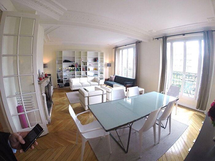 Appartement 4 pièces à Saint Lambert, Paris 15ème arrondissement, à louer