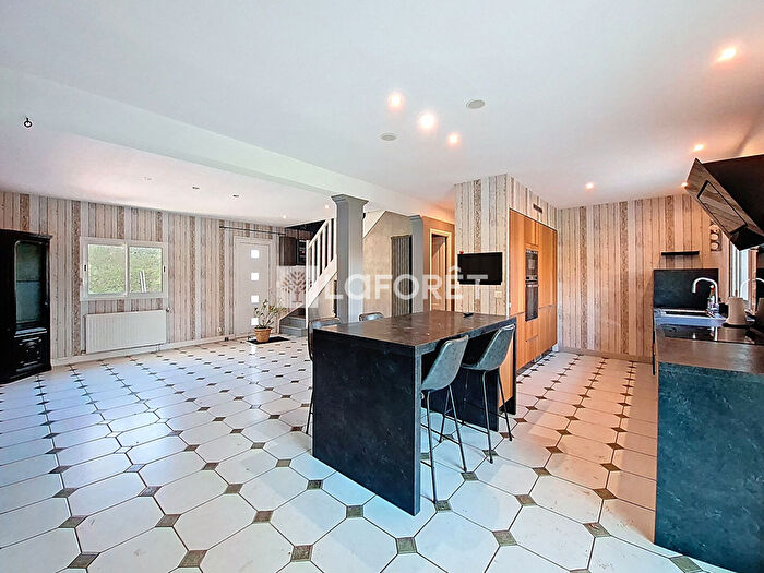 Maison à louer - Vert-Saint-Denis - 5 pièces - 4 chambres