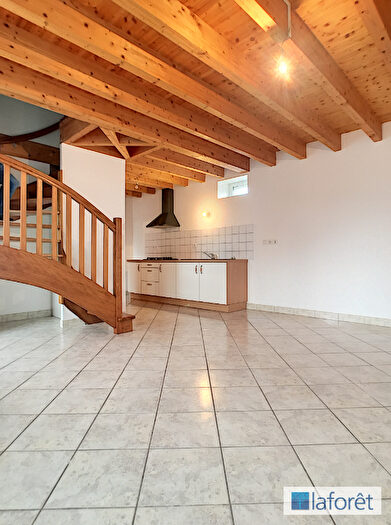 Maison à louer - Remungol - 4 pièces - 3 chambres