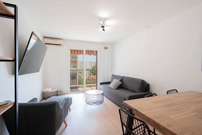 Appartement 4 pièces à Nice, Arenas, à louer