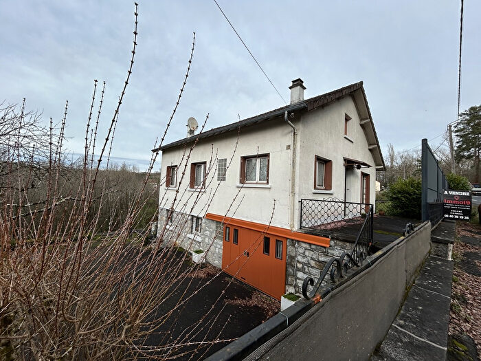 Maison à vendre - Malemort-sur-Corrèze - 6 pièces - 4 chambres