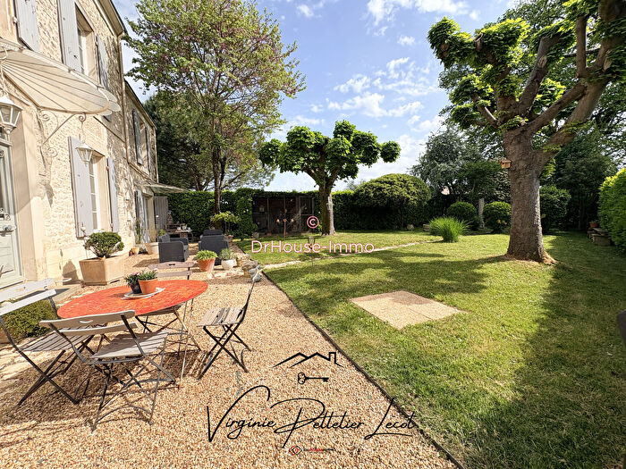 Maison 8 pièces à vendre à Coulonges-sur-l'Autize