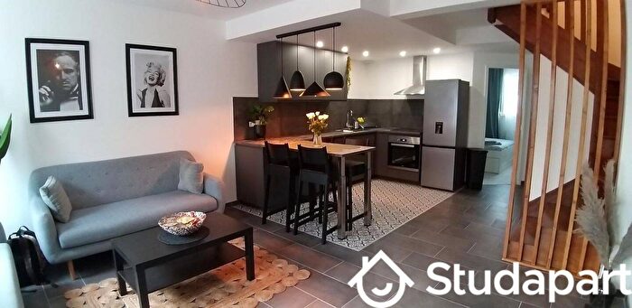 Appartement à louer - Saint Martin, Troyes - 1 pièce - 2 chambres