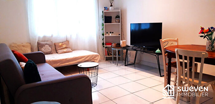 Maisons à vendre et appartements à louer - 1