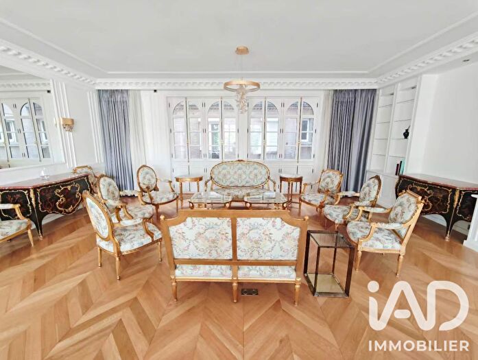 Appartement 6 pièces à louer à Paris 7ème, Champ de Mars